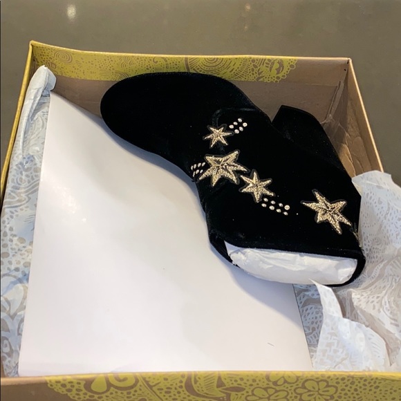 Mix No. 6 | Shoes | New Mix No 6 Izadora Velvet Bootie | Poshmark